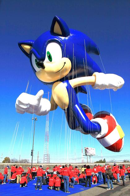 A look at Sonic the Hedgehog Macy's Day Parade balloon - Pure Nintendo